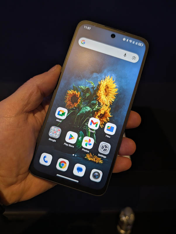 TCL NXTPAPER 70 Pro : un smartphone Android pensé pour les gros lecteurs